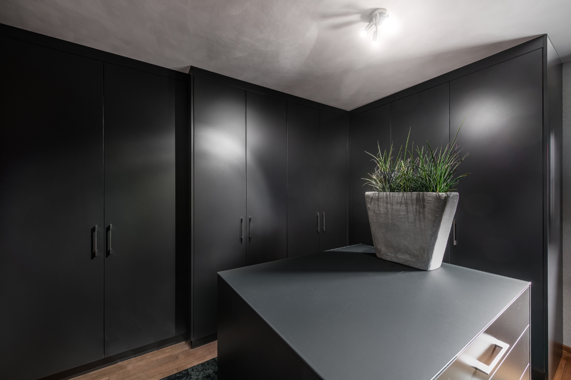 Dressings op maat - Inloopkasten | Interieur Van Gool